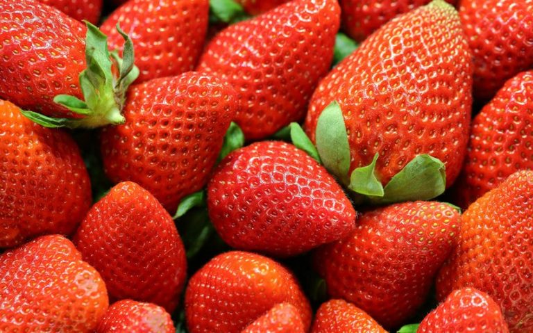 Discover 39 Vibrant Foods That Are Red