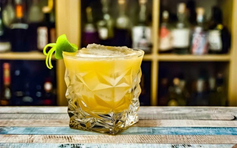 10 Brown Liquor Drinks Every Whiskey Lover Should Know