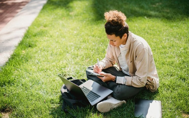 240 Interesting Topics To Write About That Ignite Your Creativity